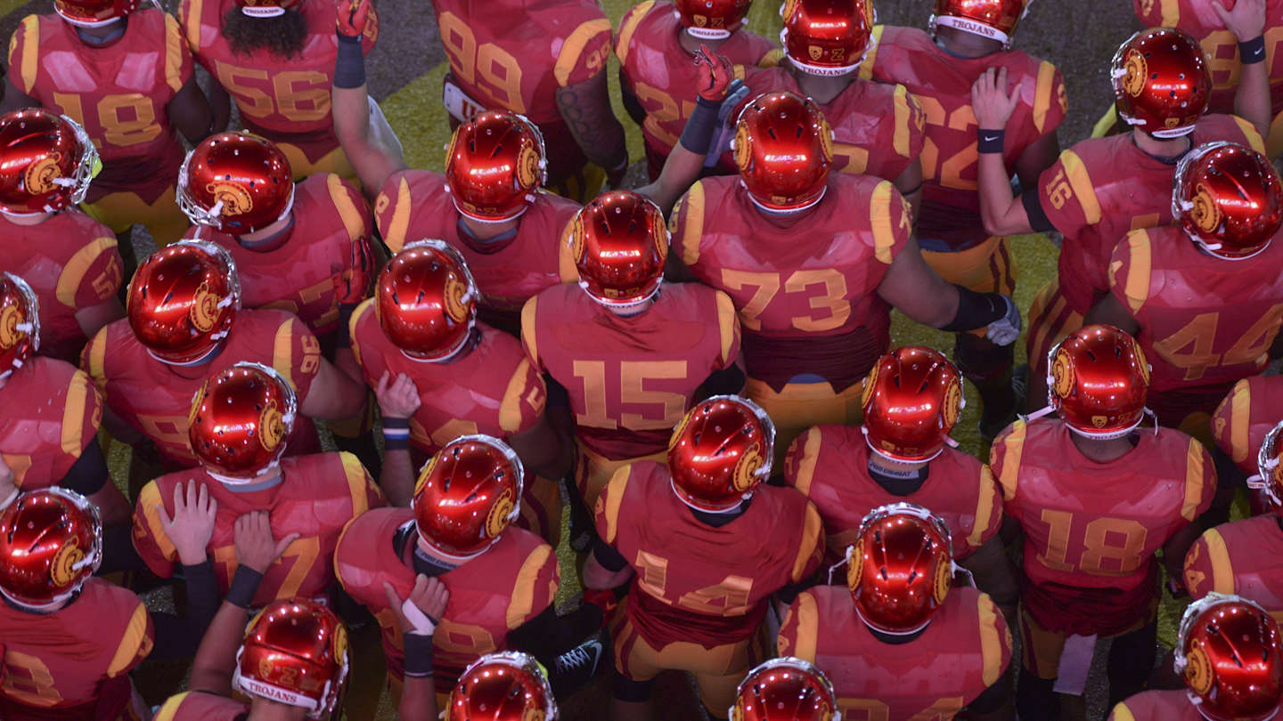 USC's Offer Takes 2025 Defensive Lineman by Surprise - Sports ...