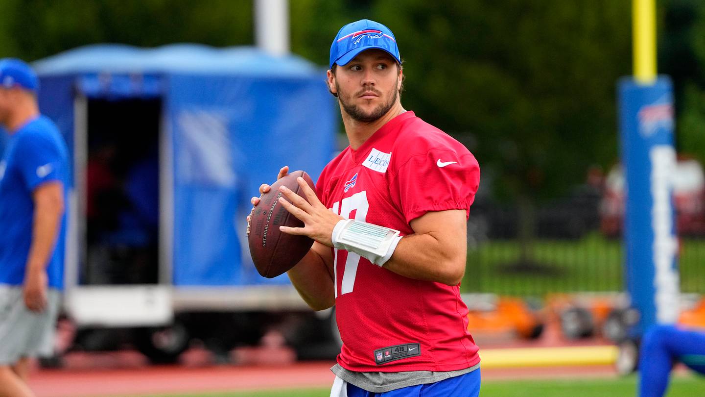 Josh Allen Wears New Nike Dunks to Bills First Preseason Game - Sports ...