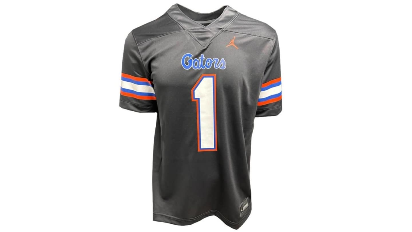 Florida Gators Reveal Black Uniforms for Military Appreciation Game - Sports Illustrated Florida ...