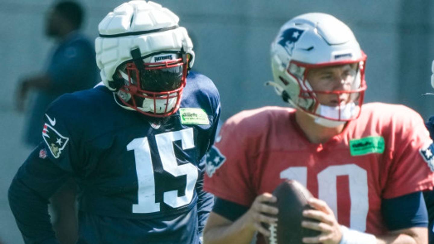 New England Patriots Training Camp Notebook: Ezekiel Elliott JuJu Smith ...