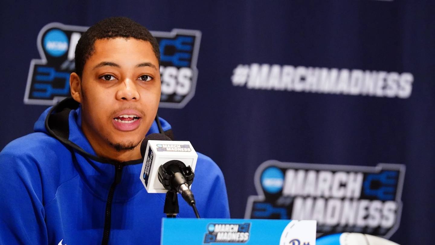 Former Pitt G Greg Elliot Signs Pro Contract - Sports Illustrated ...
