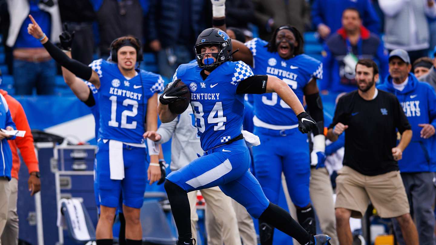 WATCH: Devin Leary finds Josh Kattus for a four-yard score - Sports ...