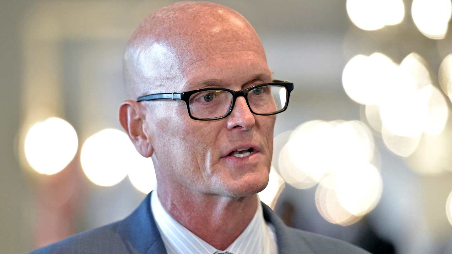 Scott Van Pelt: ESPN Announces SportsCenter Anchor as ‘Monday Night ...