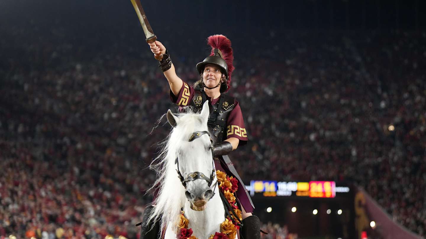 USC Football: PFF Picks Trojans to Win Pac-12 Against Pacific Northwest ...