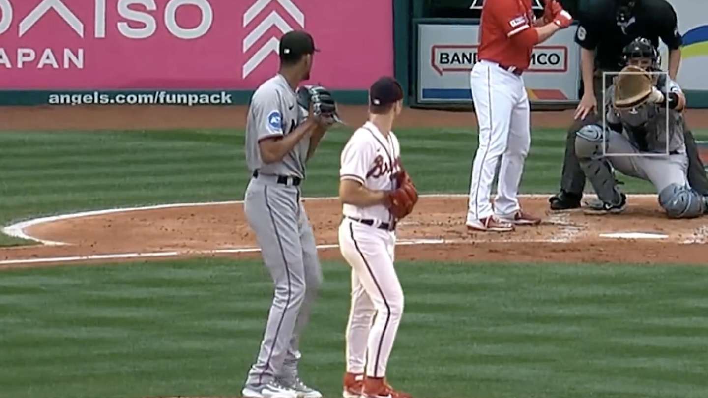 This Mashup Video of Two MLB Pitchers Throwing 100-MPH Heat at Same ...