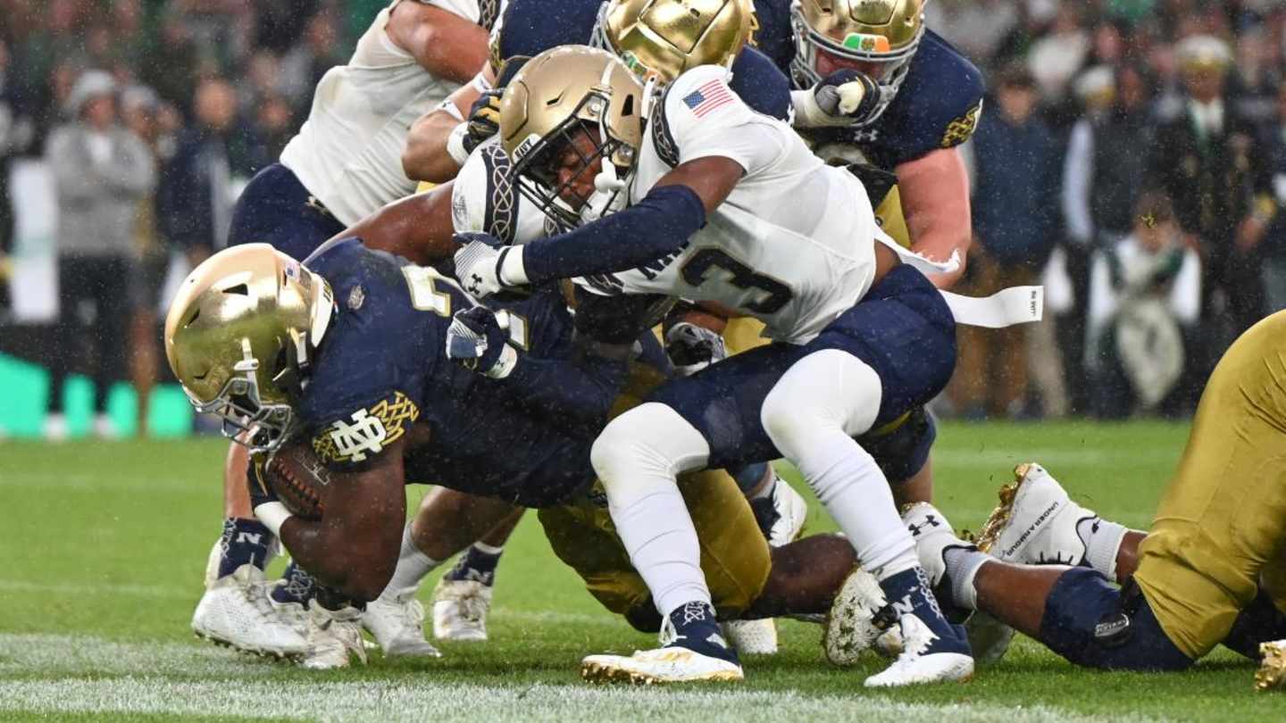 First Half Analysis: Notre Dame Is Dominating Navy 28-0 - Sports ...