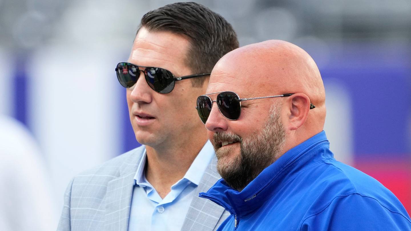 New York Giants Poll: Fans Still Believe in Joe Schoen, Brian Daboll to ...