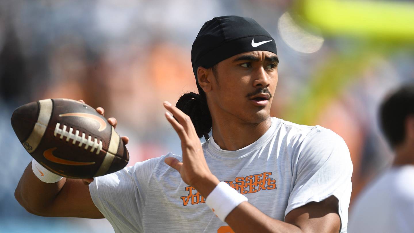 Nico Iamaleava Enters Game For The First Time - Sports Illustrated ...