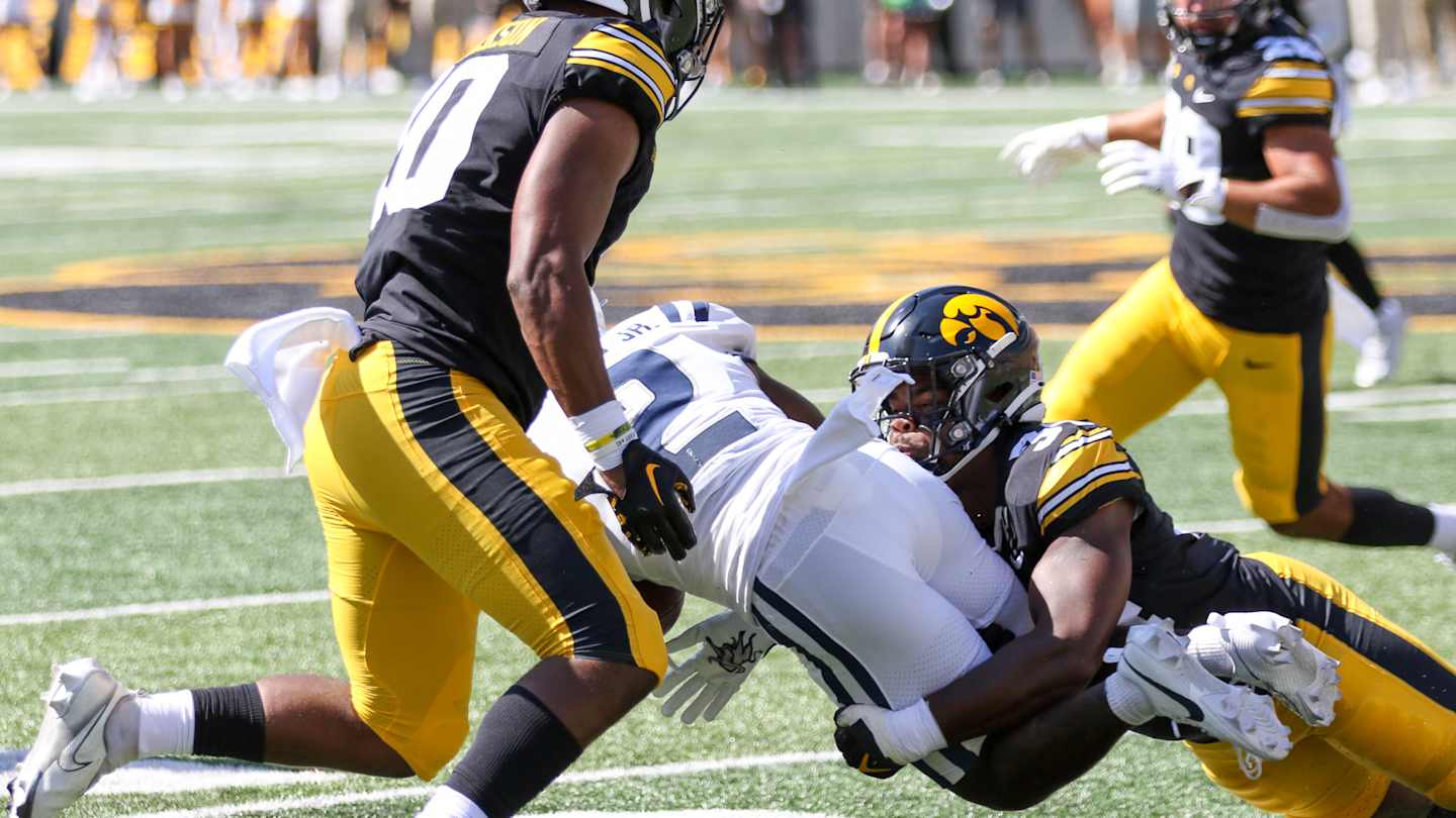 3 Hawkeyes Earn 1st-Team FWAA All-American - Sports Illustrated Iowa ...