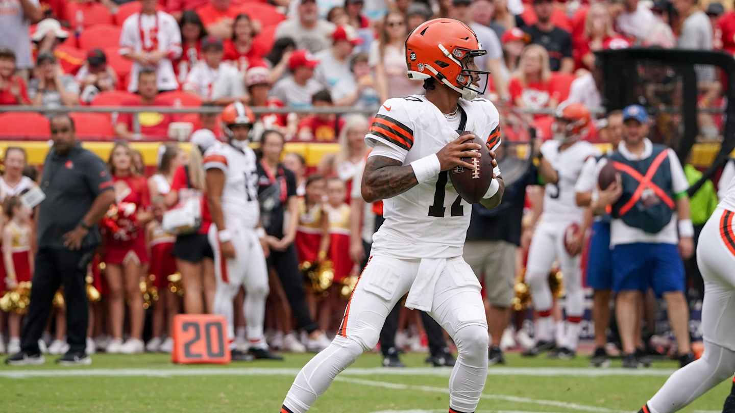 Former UCLA Quarterback Earns Top Marks in Preseason Performance ...