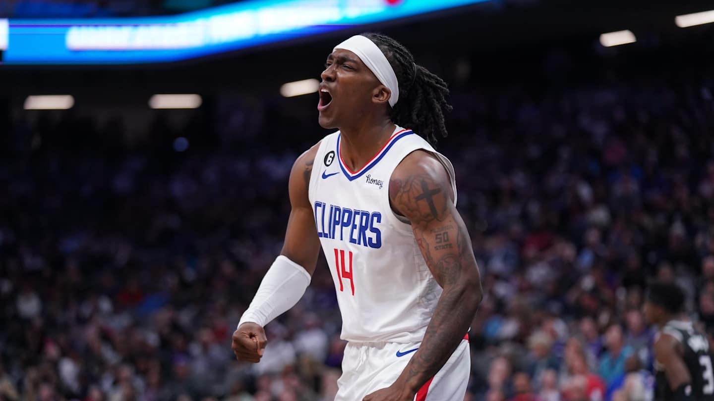 Clippers Guard Terance Mann Debus Skechers Basketball Shoes - Sports ...