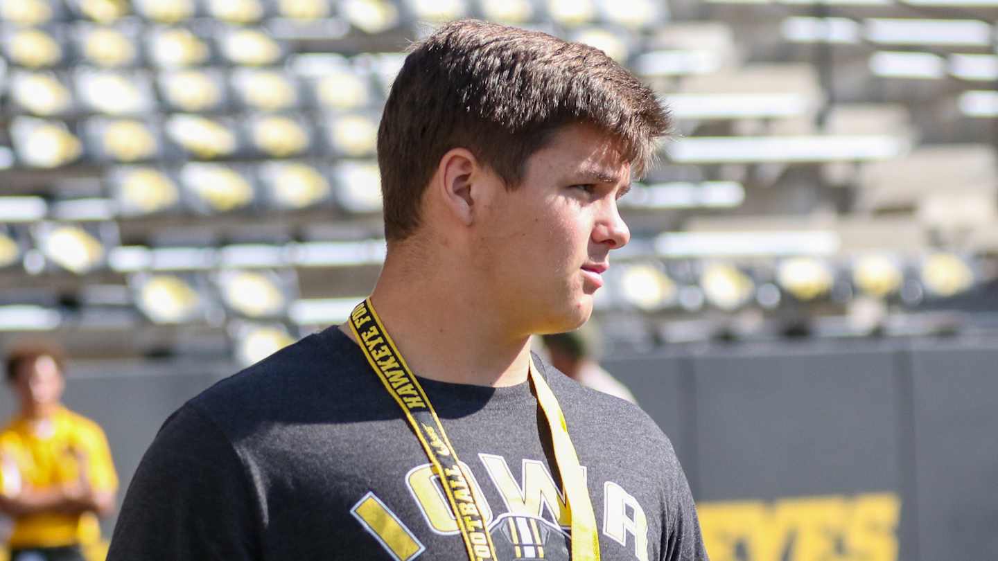 Mason Knipp Embraces Iowa Opportunity - Sports Illustrated Iowa ...