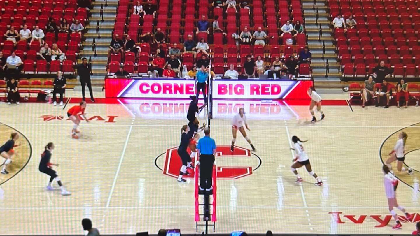 Syracuse Volleyball Picks Up First Win of Season - Sports Illustrated ...