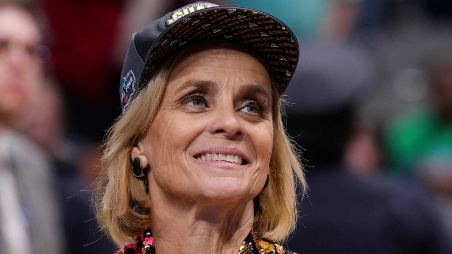 LSU’s Kim Mulkey Set to Sign Record Women’s Basketball Contract, per ...