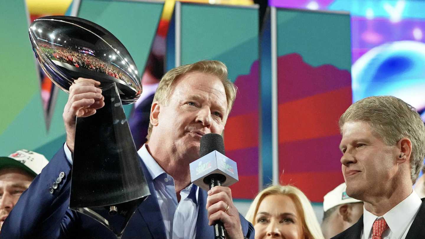 NFL Network Analyst Who Has Picked Four Straight Super Bowl Winners ...