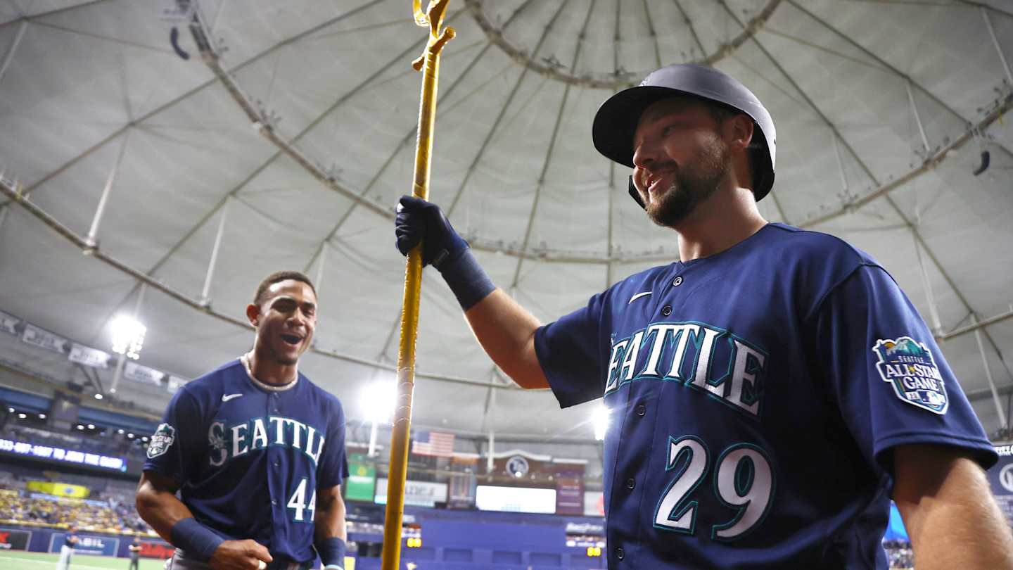 Seattle Mariners' Cal Raleigh Continues to Re-Write Baseball Record ...