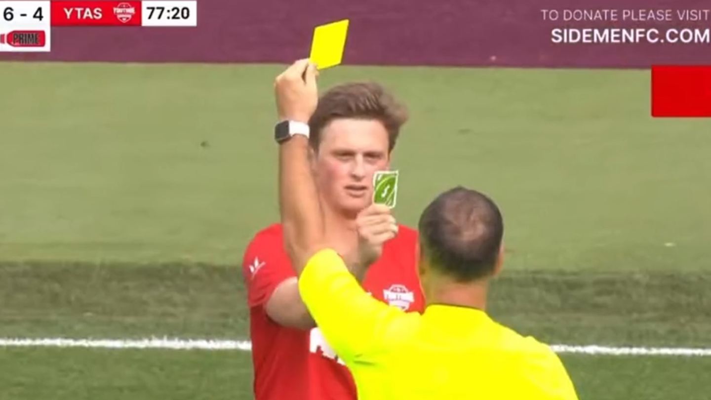 YouTuber Max Fosh Brilliantly Rebuffed Ref’s Yellow Card, and Fans Were ...