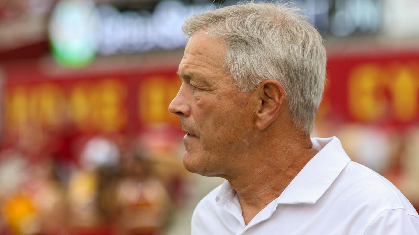 Hawkeyes Swarm to Victory at Iowa State - Sports Illustrated Iowa ...