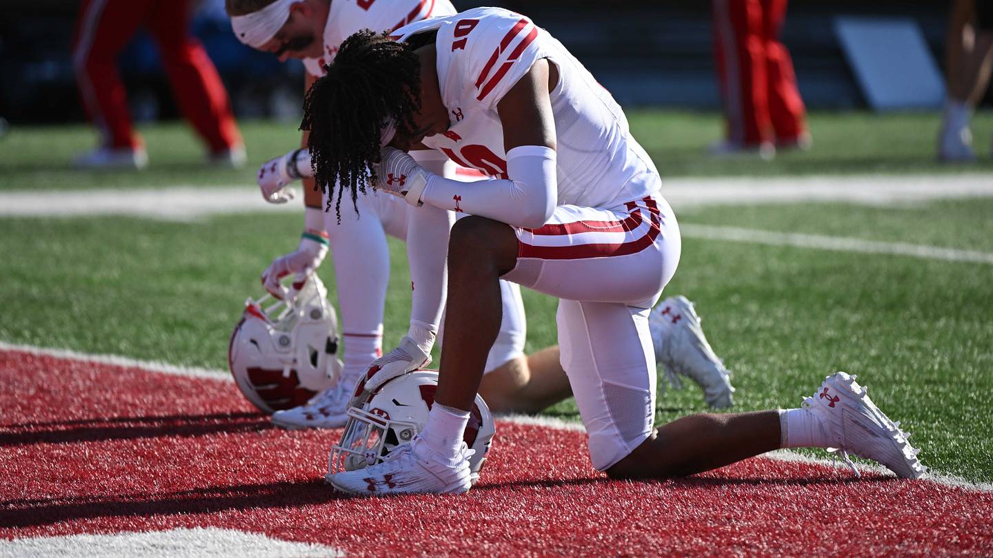 Wisconsin Badgers' 31-22 Loss to Washington State Cougars: Game 2 Photo ...