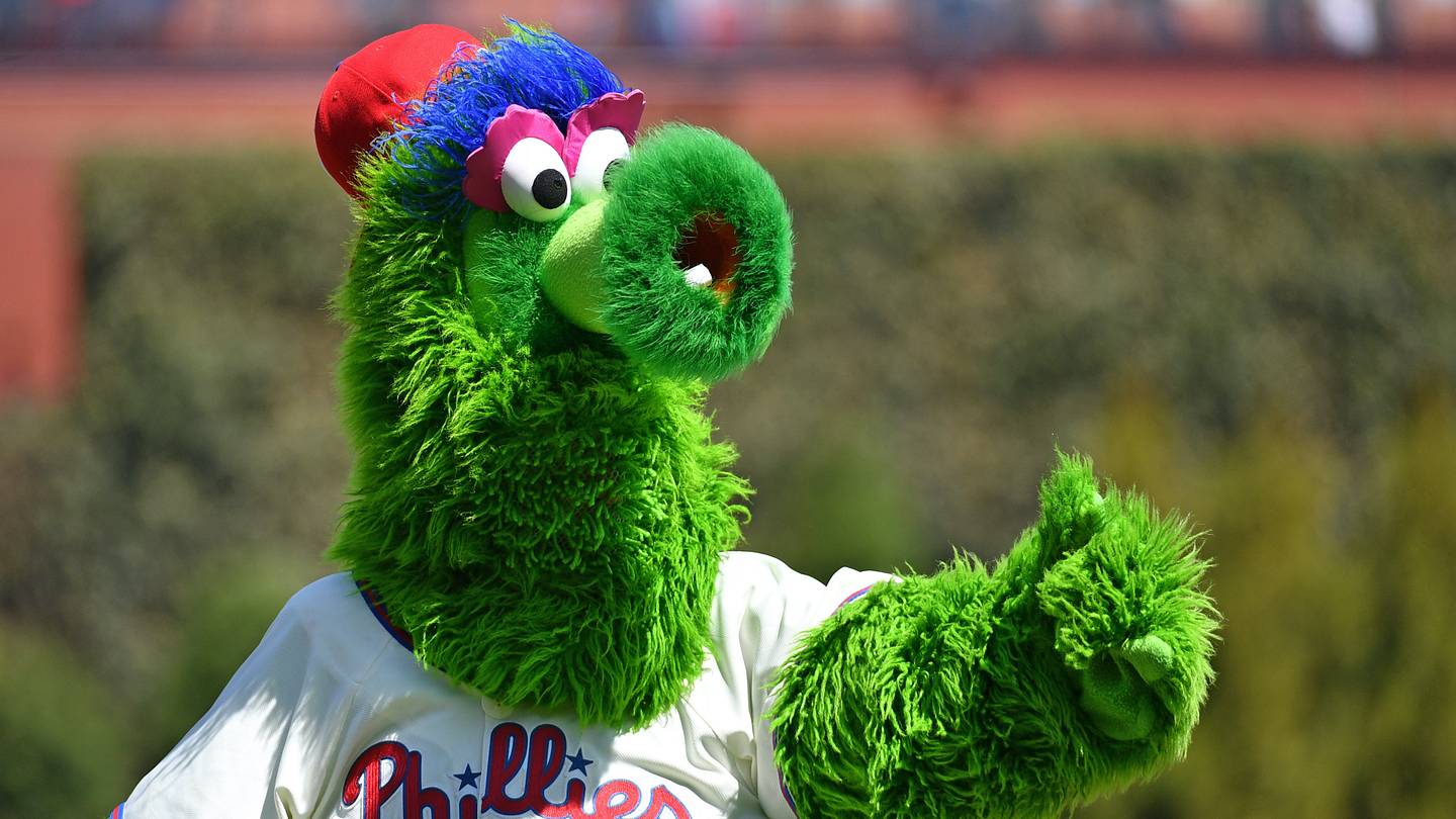 Phillie Phanatic Goes Viral For Putting Failed Hex on Atlanta Braves ...