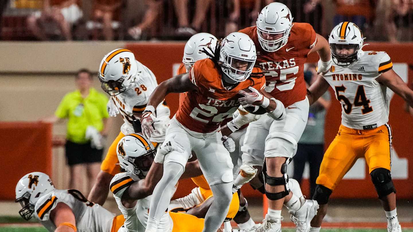 Notebook: Jonathon Brooks Fuels Texas Longhorns' 31-10 Win With Career ...