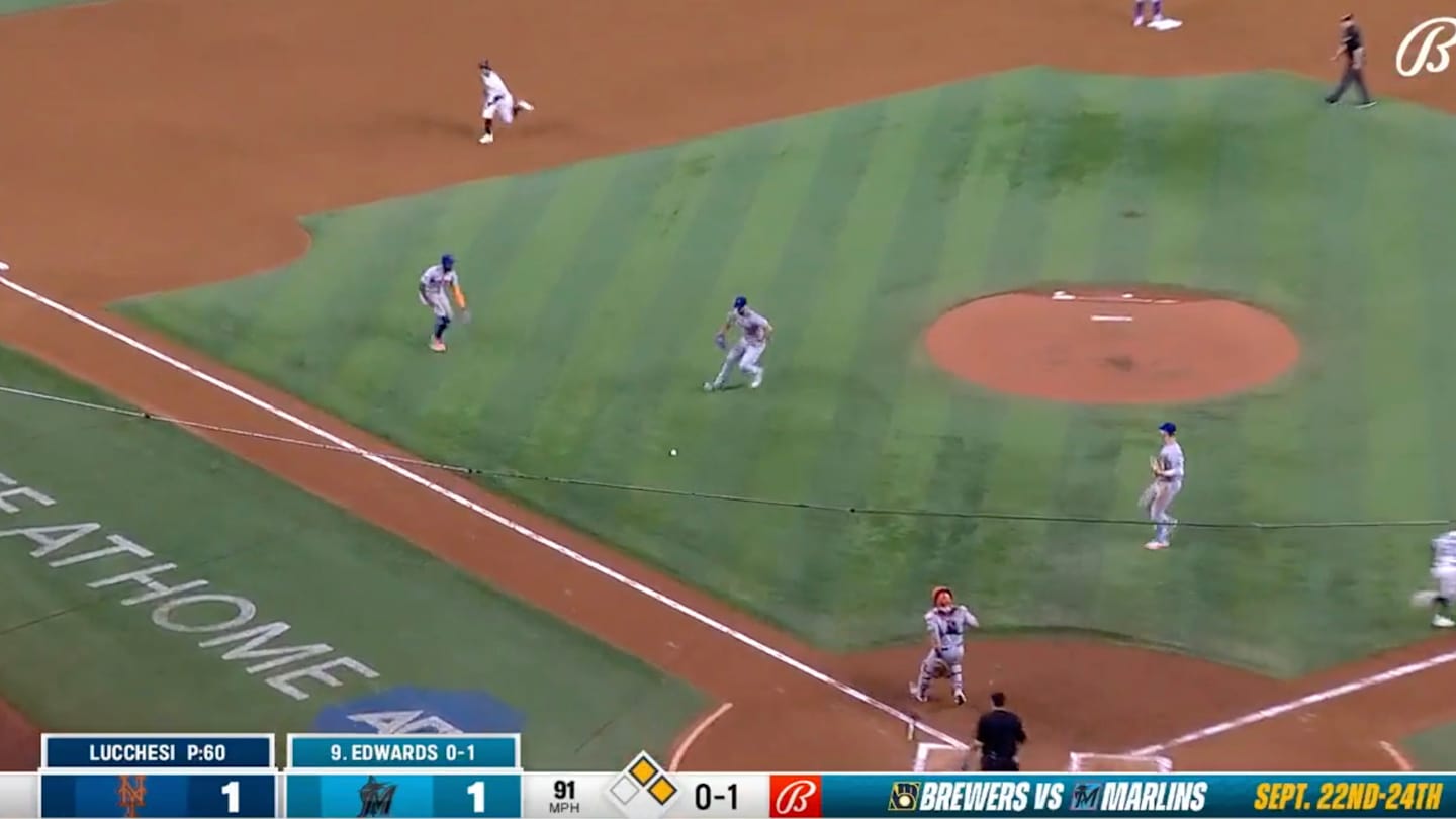 MLB Fans Roasted Mets Pitcher for His Comical Throwing Error to an ...