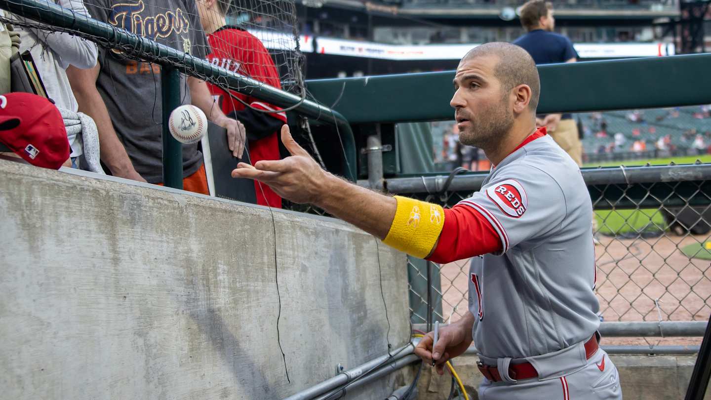 Cincinnati Reds Star Joey Votto to Lend Voice to Local SpongeBob ...