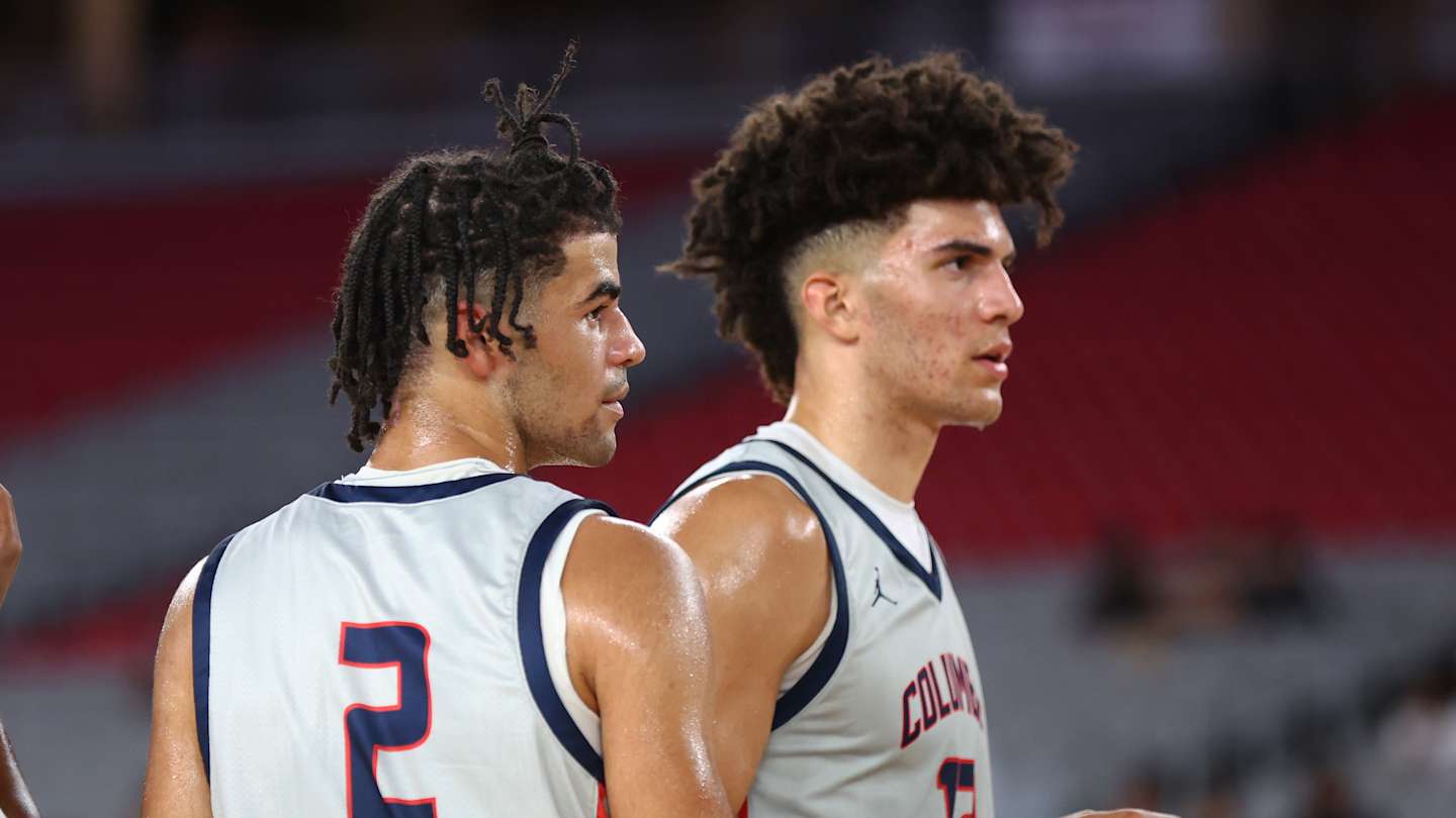 Duke Basketball Legend's Twin Sons Suddenly Heading to Kentucky ...