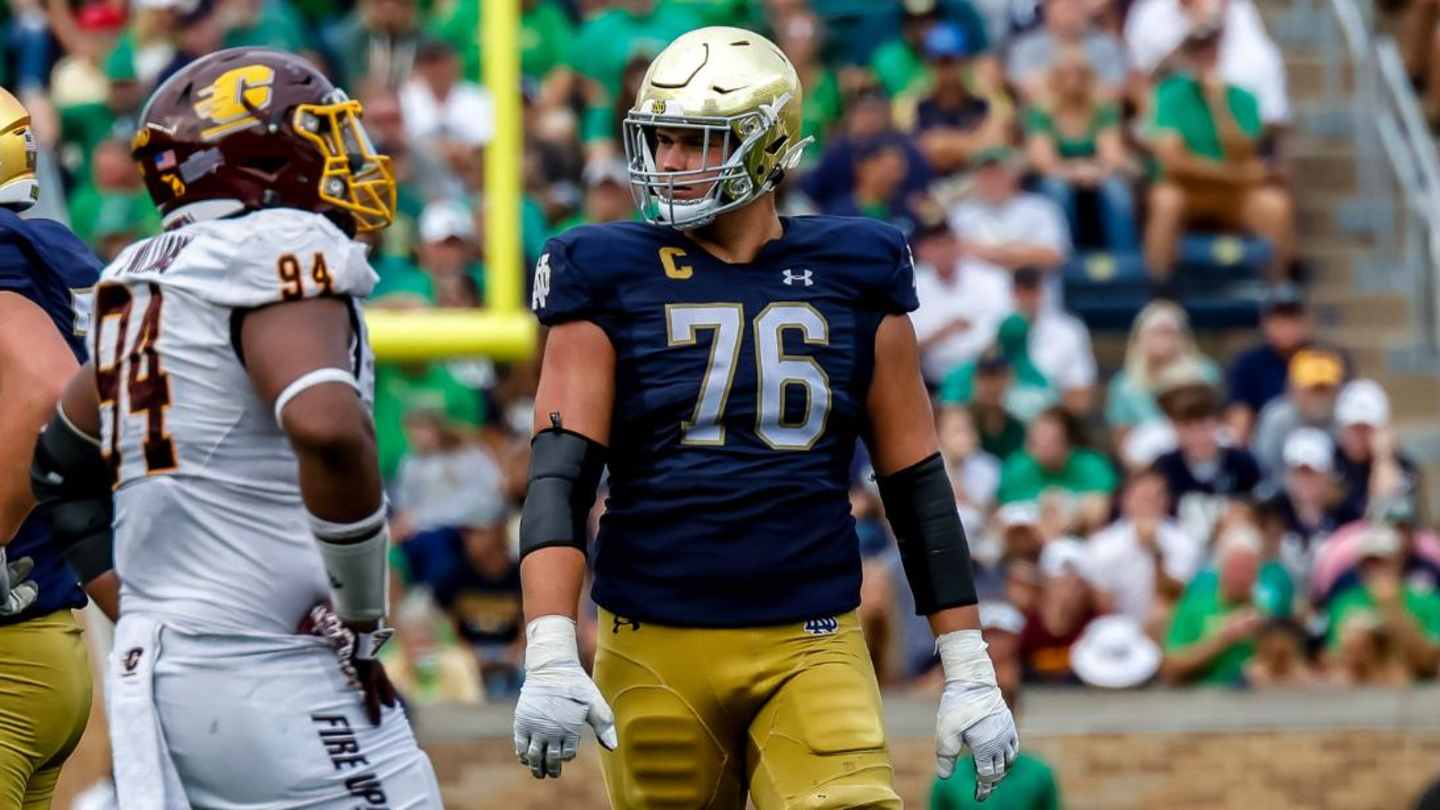 Notre Dame Tackle Joe Alt Earns Sporting News All-American Honors ...