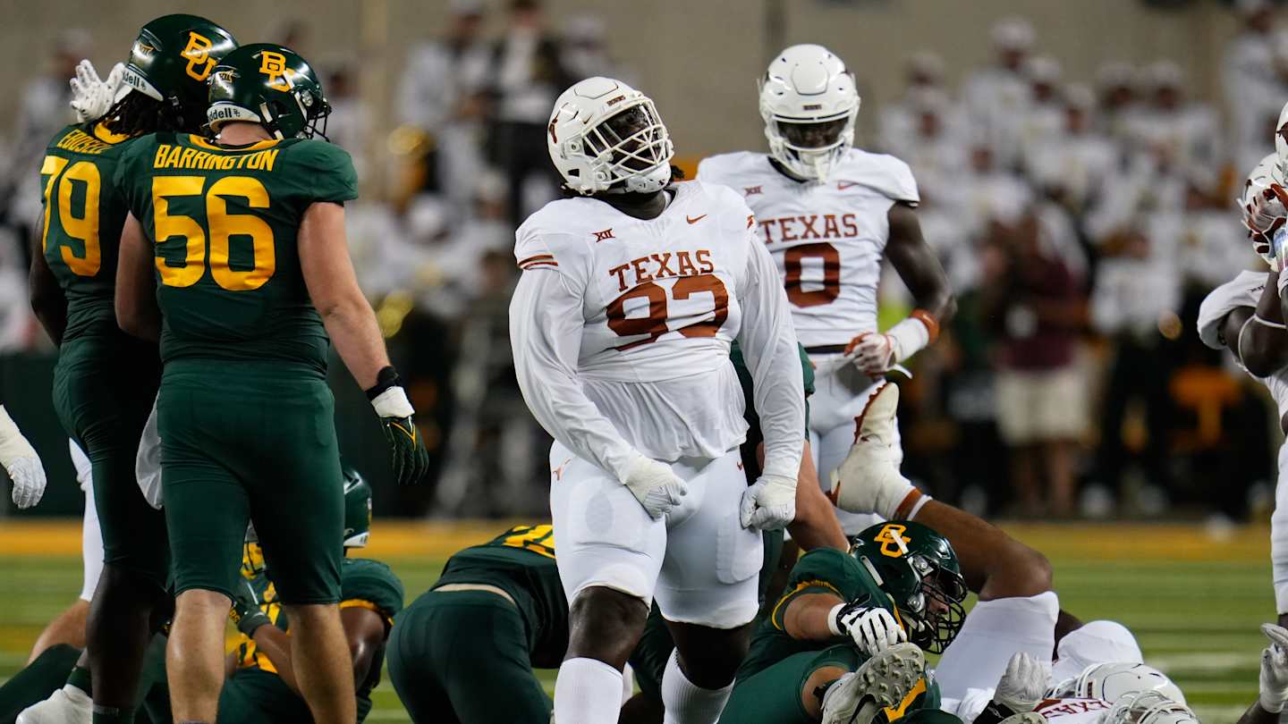 'Fireworks In Waco': Texas' Offense Lights Up Scoreboard, Defense ...