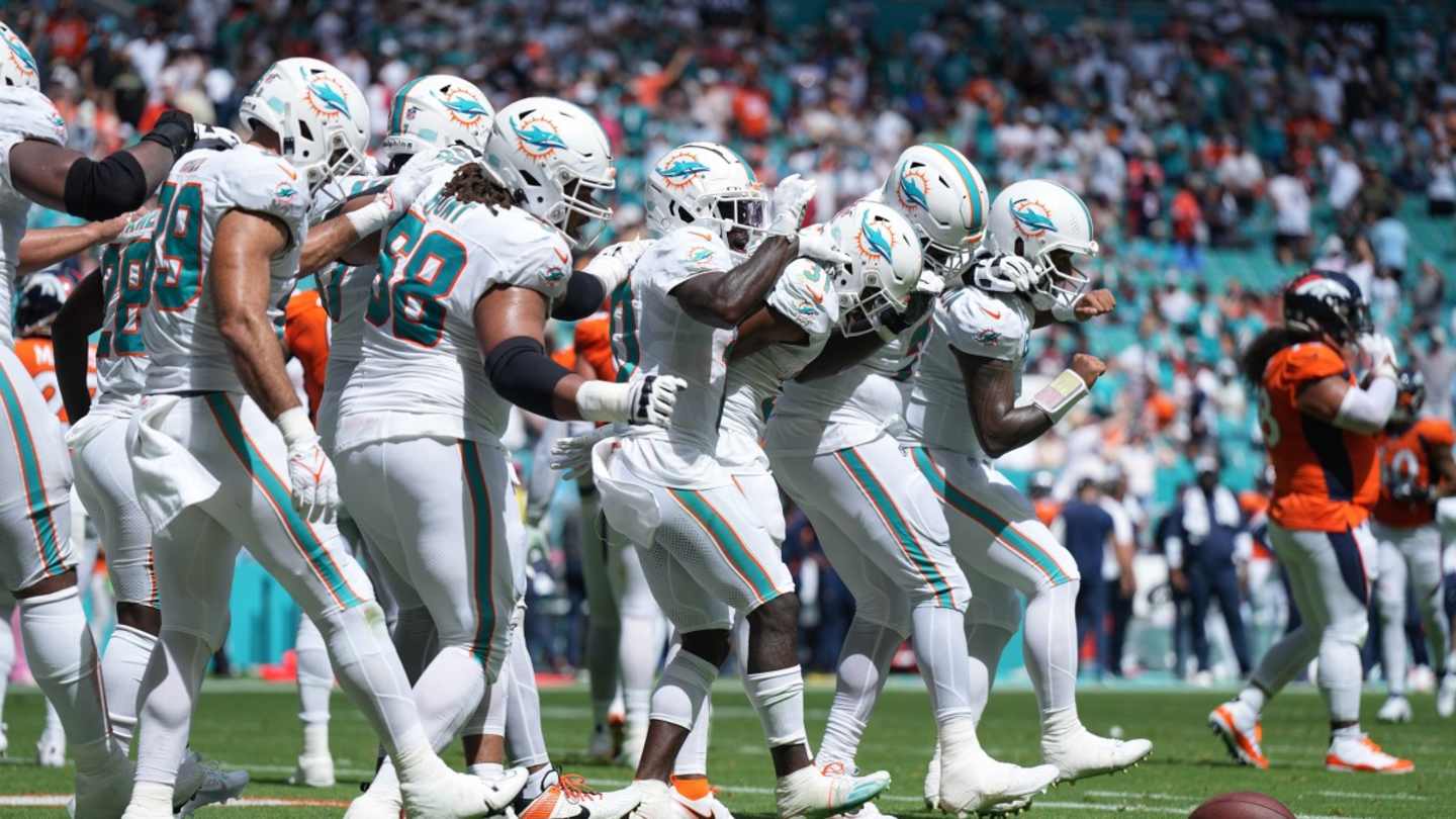 Miami Dolphins offense looks unstoppable in 70-20 win over Broncos - Sports Illustrated Miami ...
