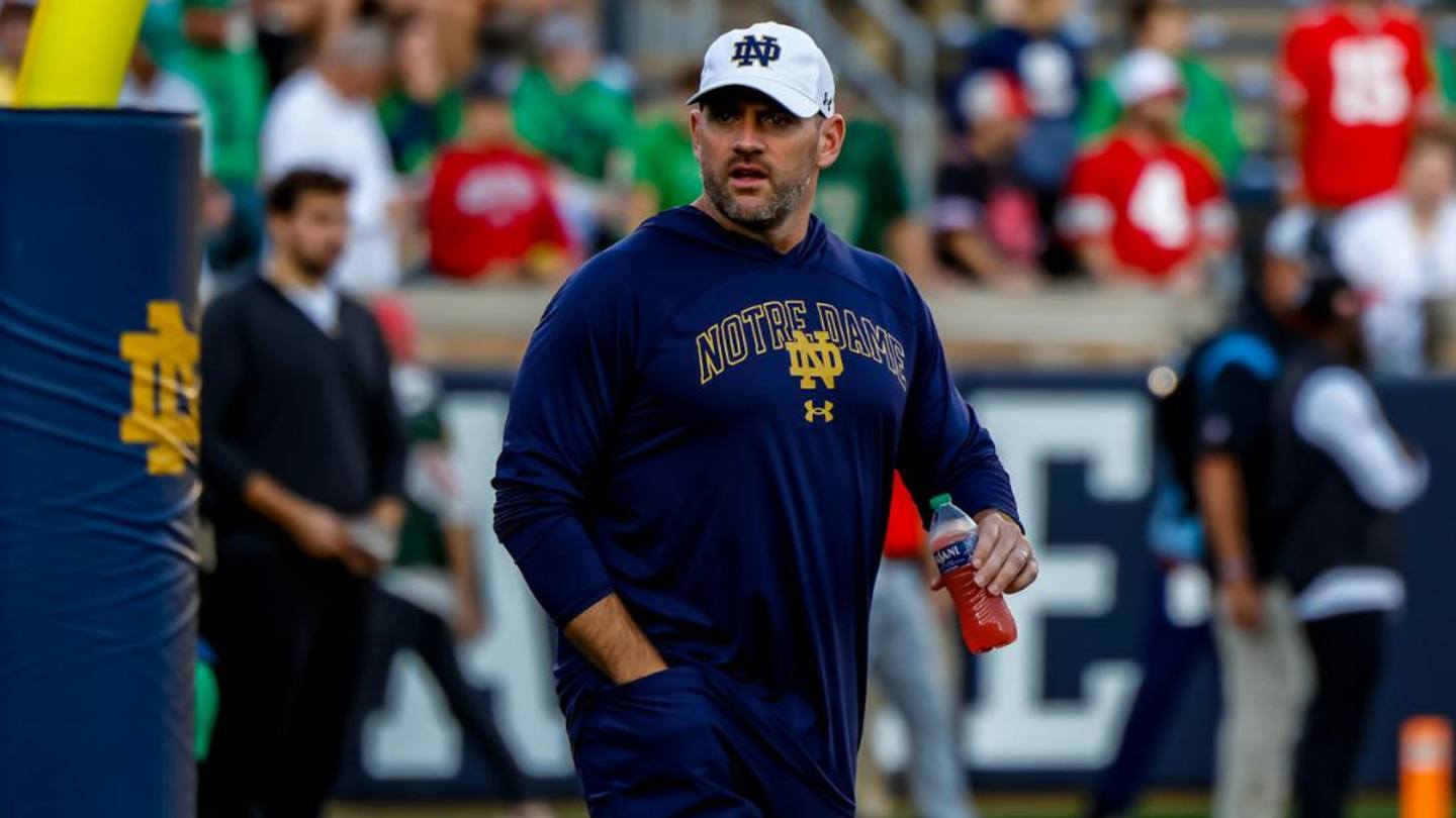 Gerad Parker Looks To Get Notre Dame's Offense Back On Track - Sports ...