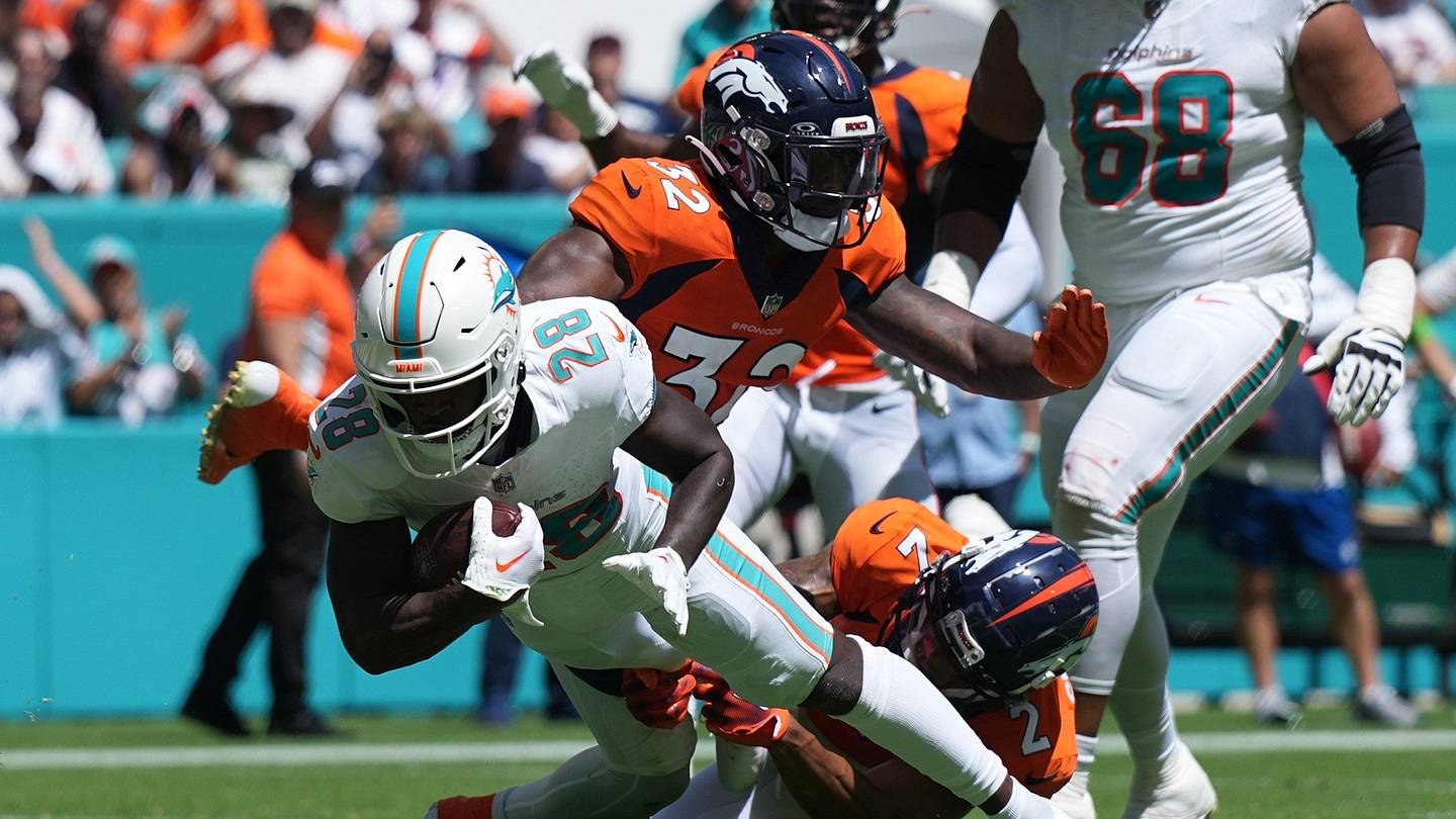Miami Dolphins need to continue feeding De'Von Achane - Sports ...