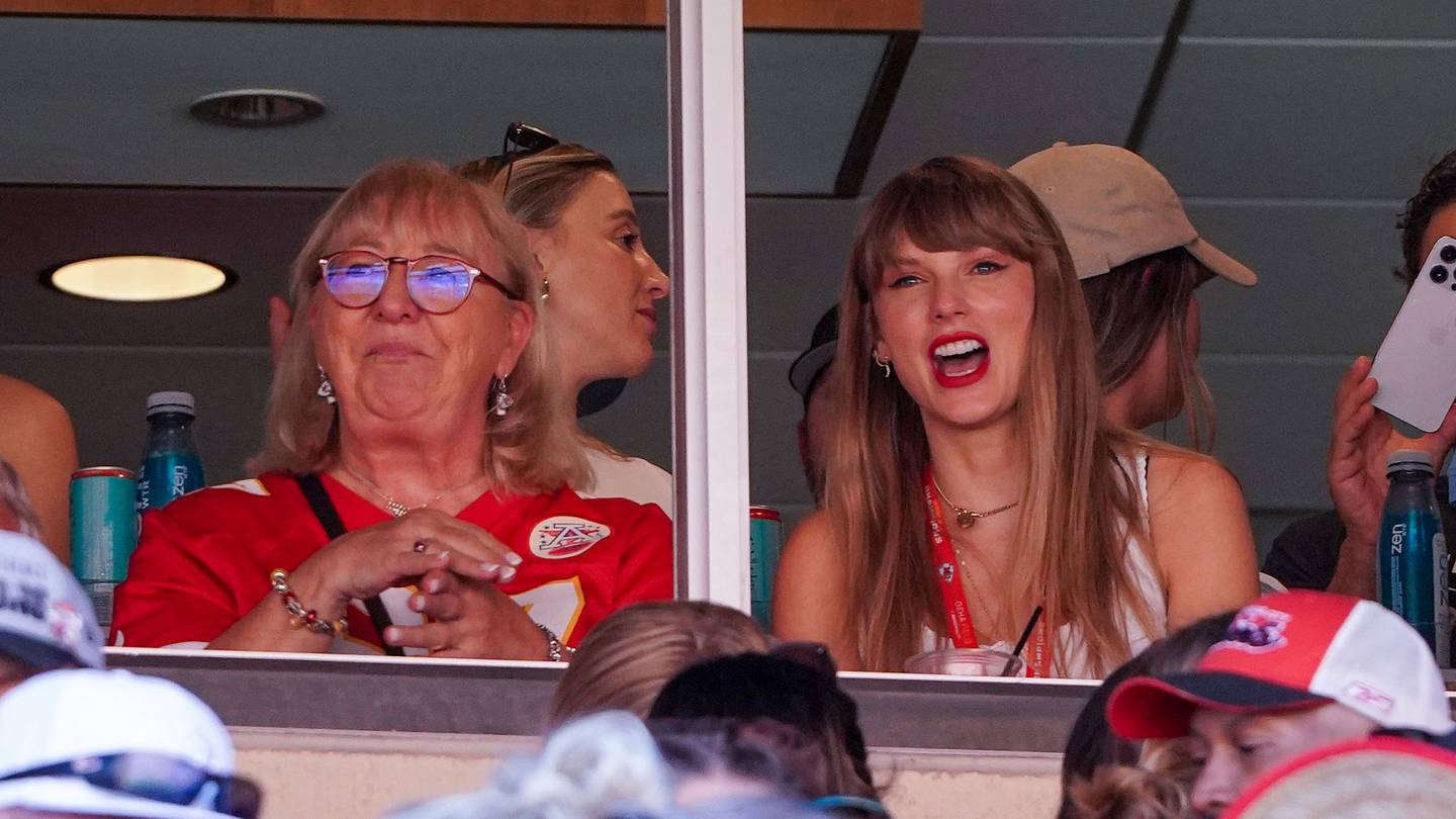 50 Taylor Swift–Themed Fantasy Football Team Names, From the Obvious to ...