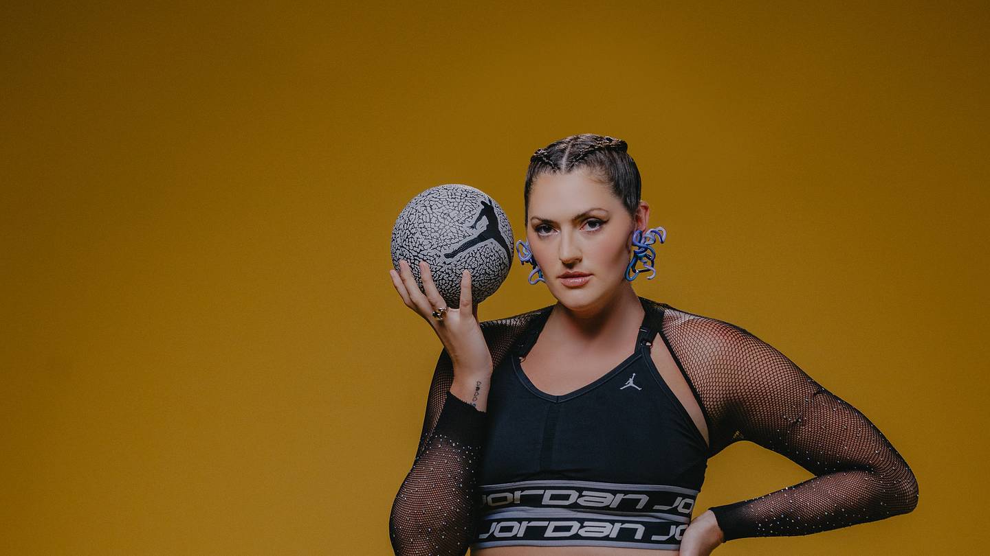Stefanie Dolson Signs Sneaker Deal With Jordan Brand - Sports ...