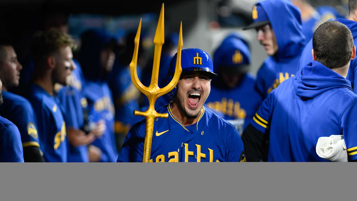 Texas Rangers' AL West Lead Tightens With Loss To Mariners, Astros Win ...