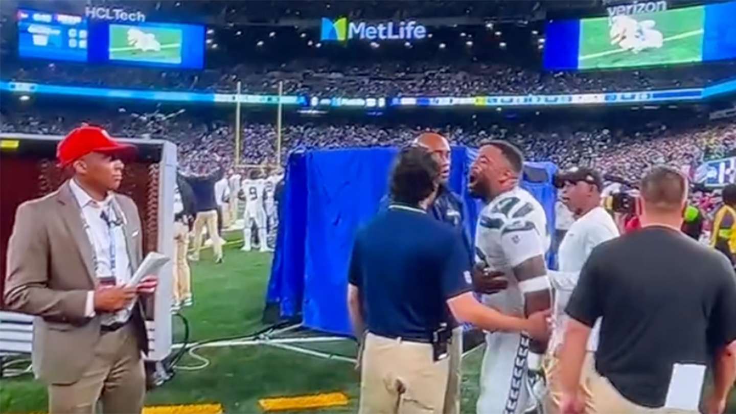 Seahawks’ Jamal Adams Held Back From Doctor on Sidelines After ...