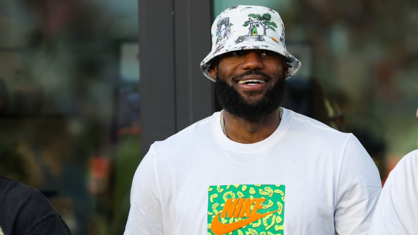 Lakers News: LeBron James, Other LA Players To Attend First Game Of ...