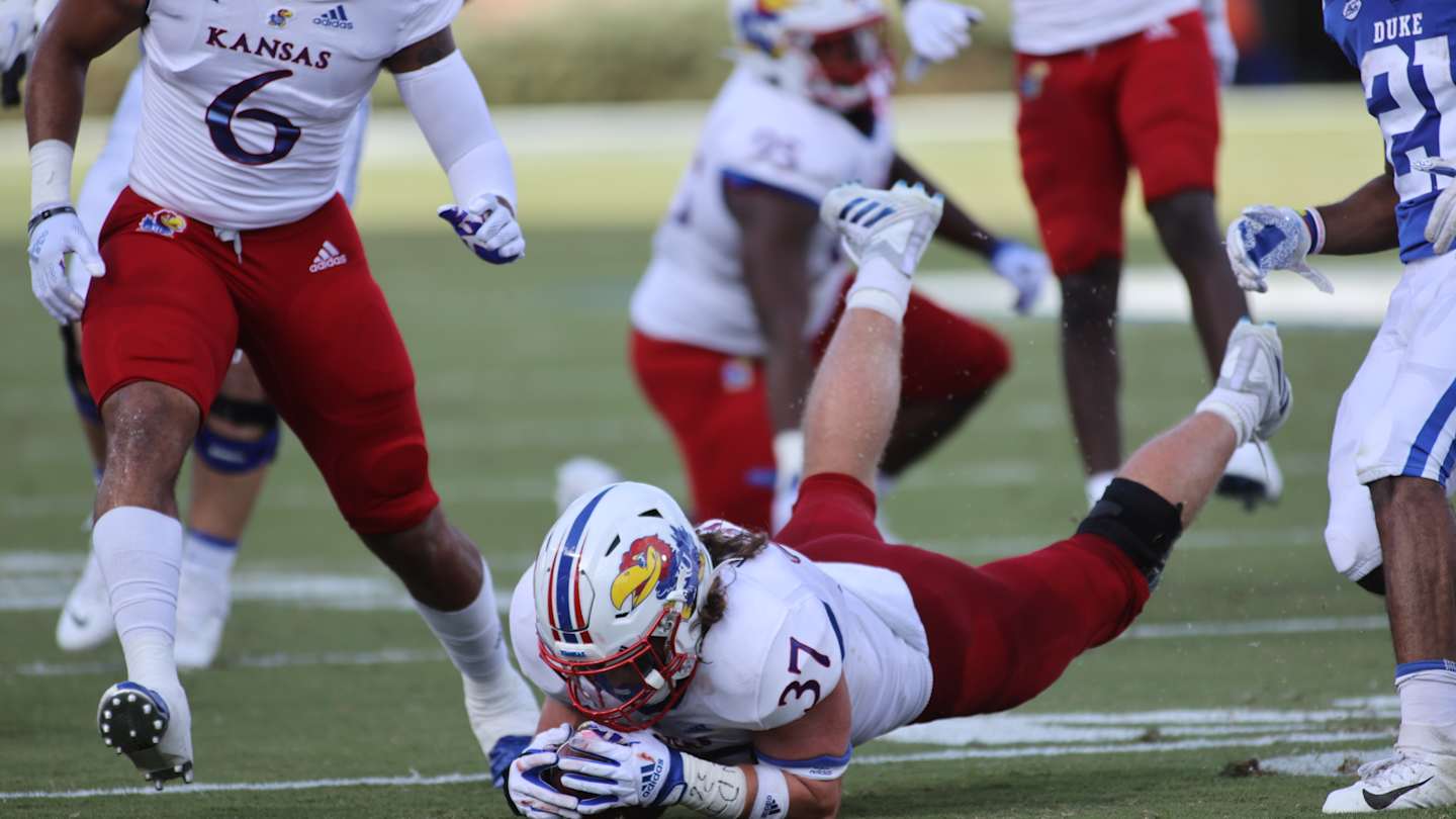 Kansas Jayhawks Hayden Hatcher Leaves Game with Injury - Blue Wings Rising