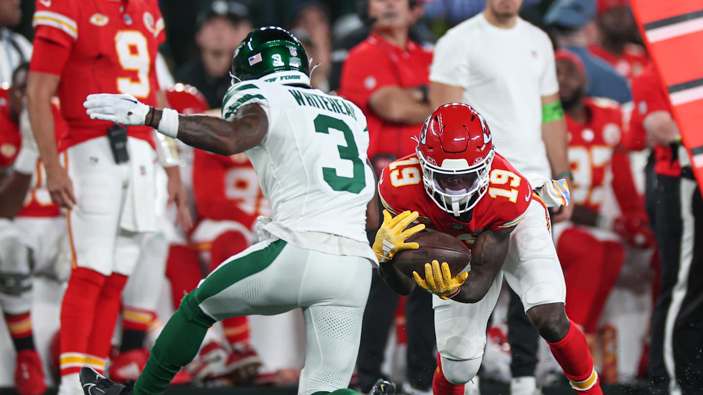 NFL Whacks Jordan Whitehead's Wallet Again - Sports Illustrated New ...