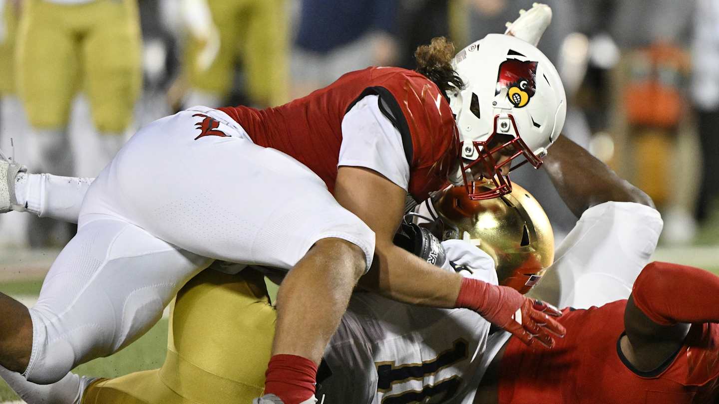 Louisville DE Ashton Gillotte Named to CBS Sports' Midseason All-America Team - Sports ...