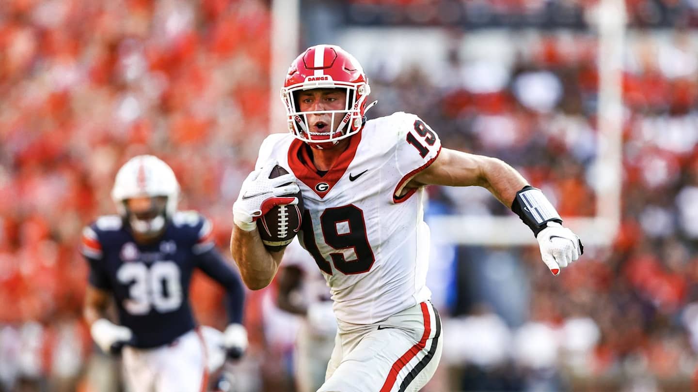 Georgia Football Players Brock Bowers and Carson Beck Garner Heisman ...