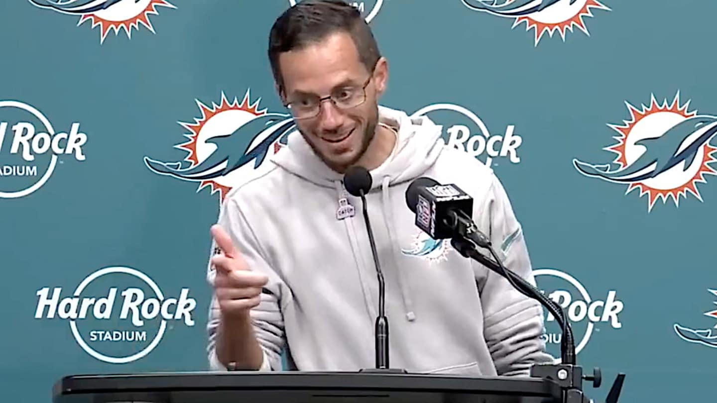Dolphins' Mike McDaniel Trolls Jets Fans Who Taunted Him for Using ...