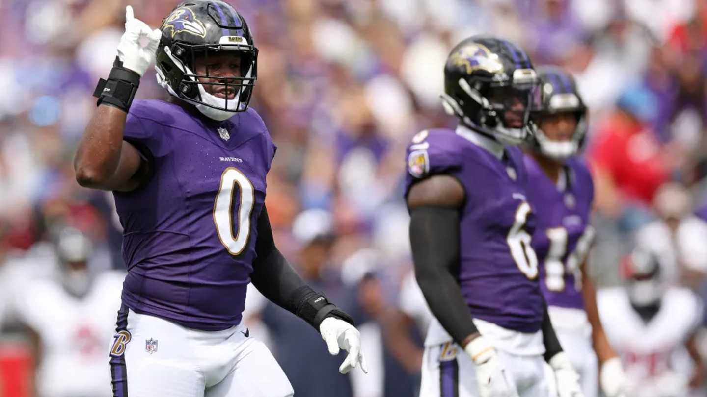 Baltimore Ravens Hold On Late, Beat Tennessee Titans 24-16 in London - Sports Illustrated ...