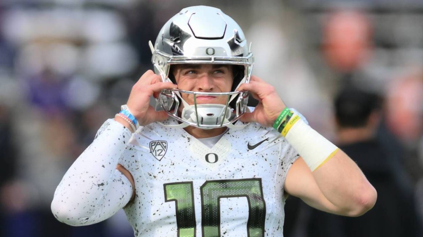 College Football Fans Have Strong Opinions on Oregon’s ‘Cookies ’N ...