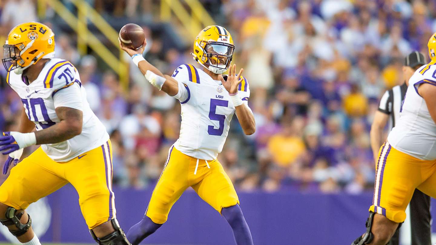 LSU Football: QB Jayden Daniels Wins 2023 Johnny Unitas Golden Arm ...