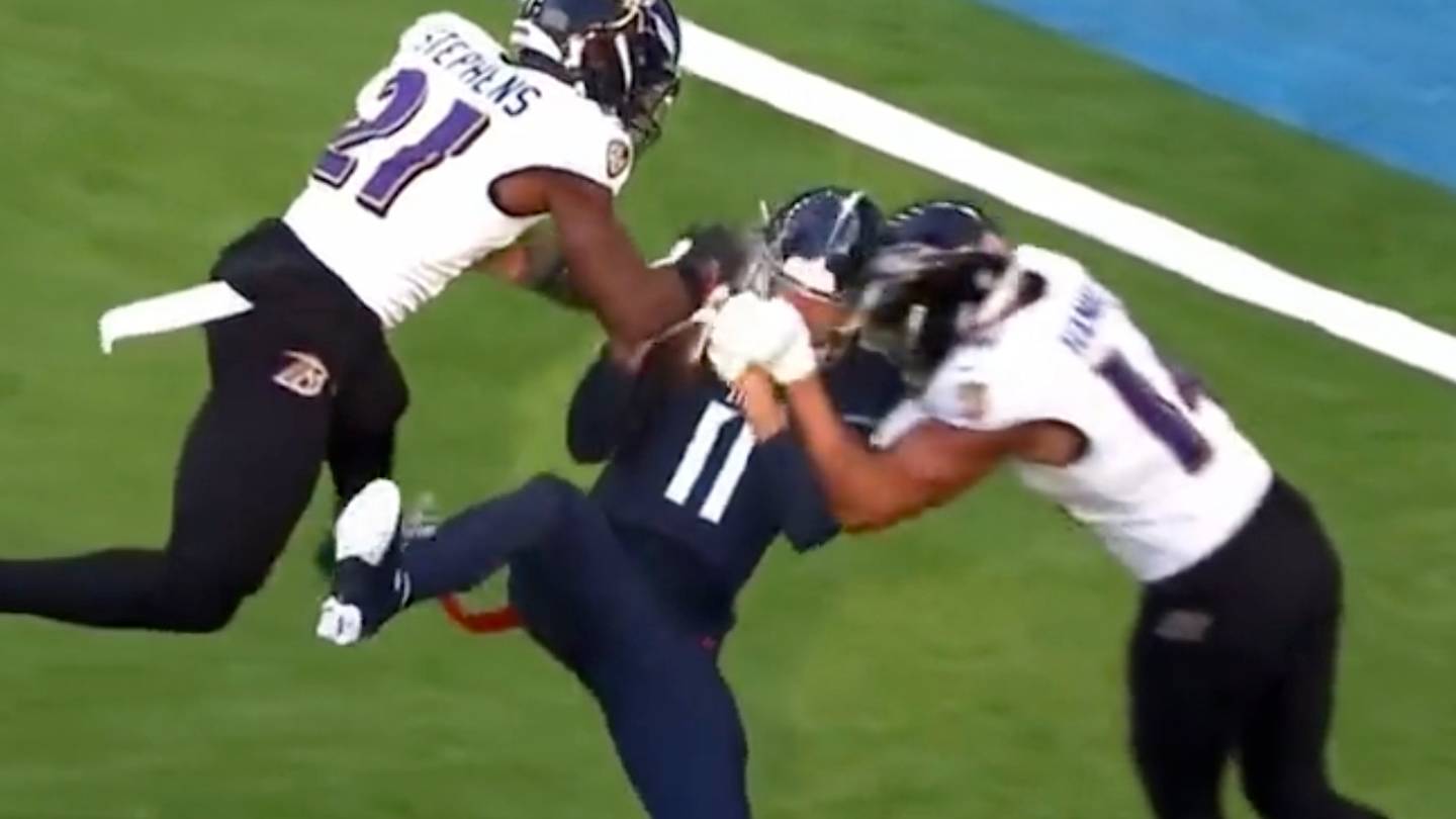 Ravens’ Kyle Hamilton Ejected After Violent Hit on Chris Moore - Sports ...