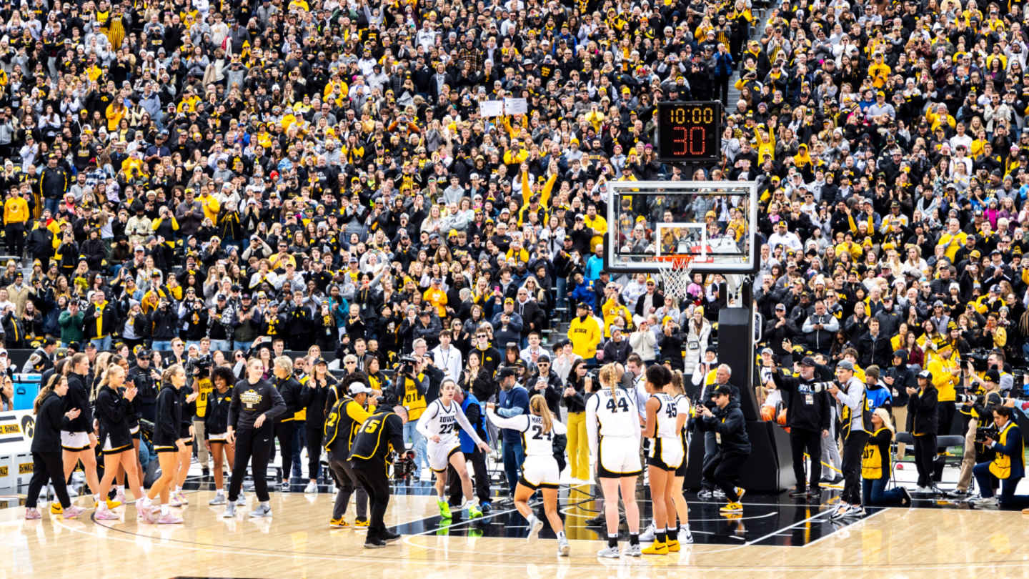 The Coolest Scenes From Iowa Women’s Basketball Game at School’s ...