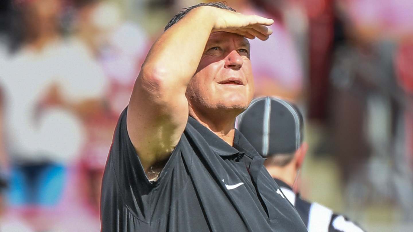 Hogs' Sam Pittman may have to look to future with absolutely wrong ...