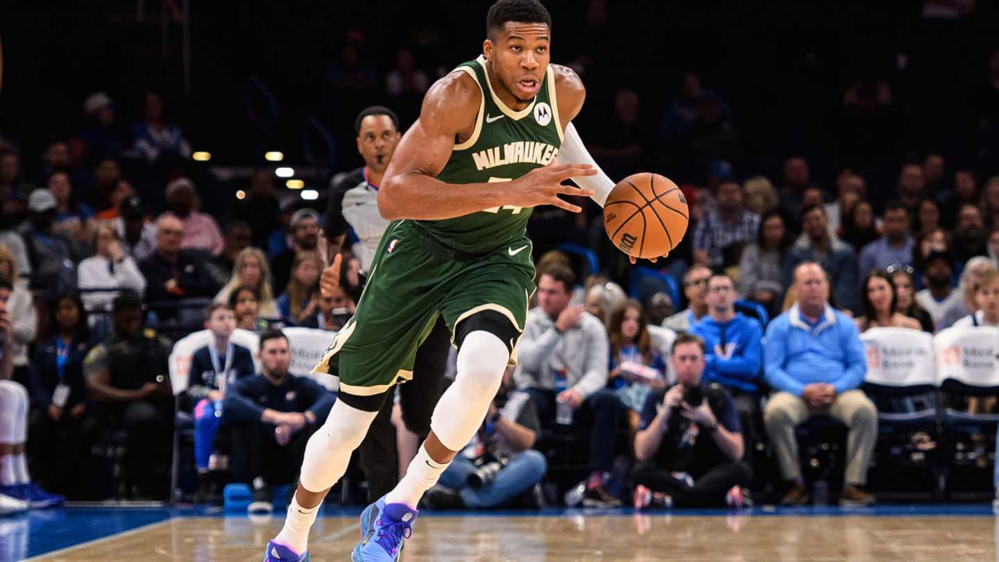 Giannis Antetokounmpo Signs Massive Contract Extension With Bucks, per Report - Sports Illustrated